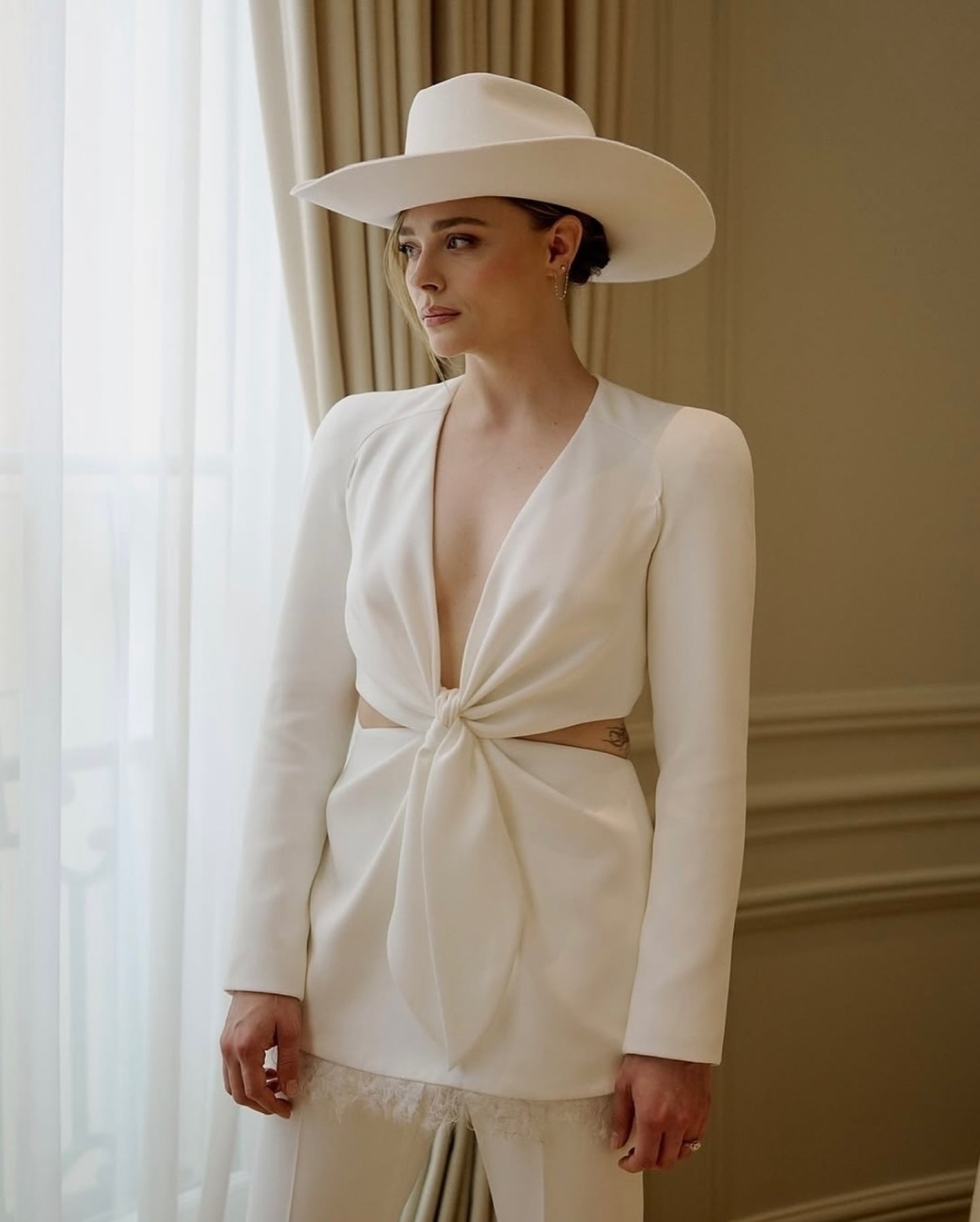 Belle - Pic à Chignon mariage romantique | The Wedding Explorer